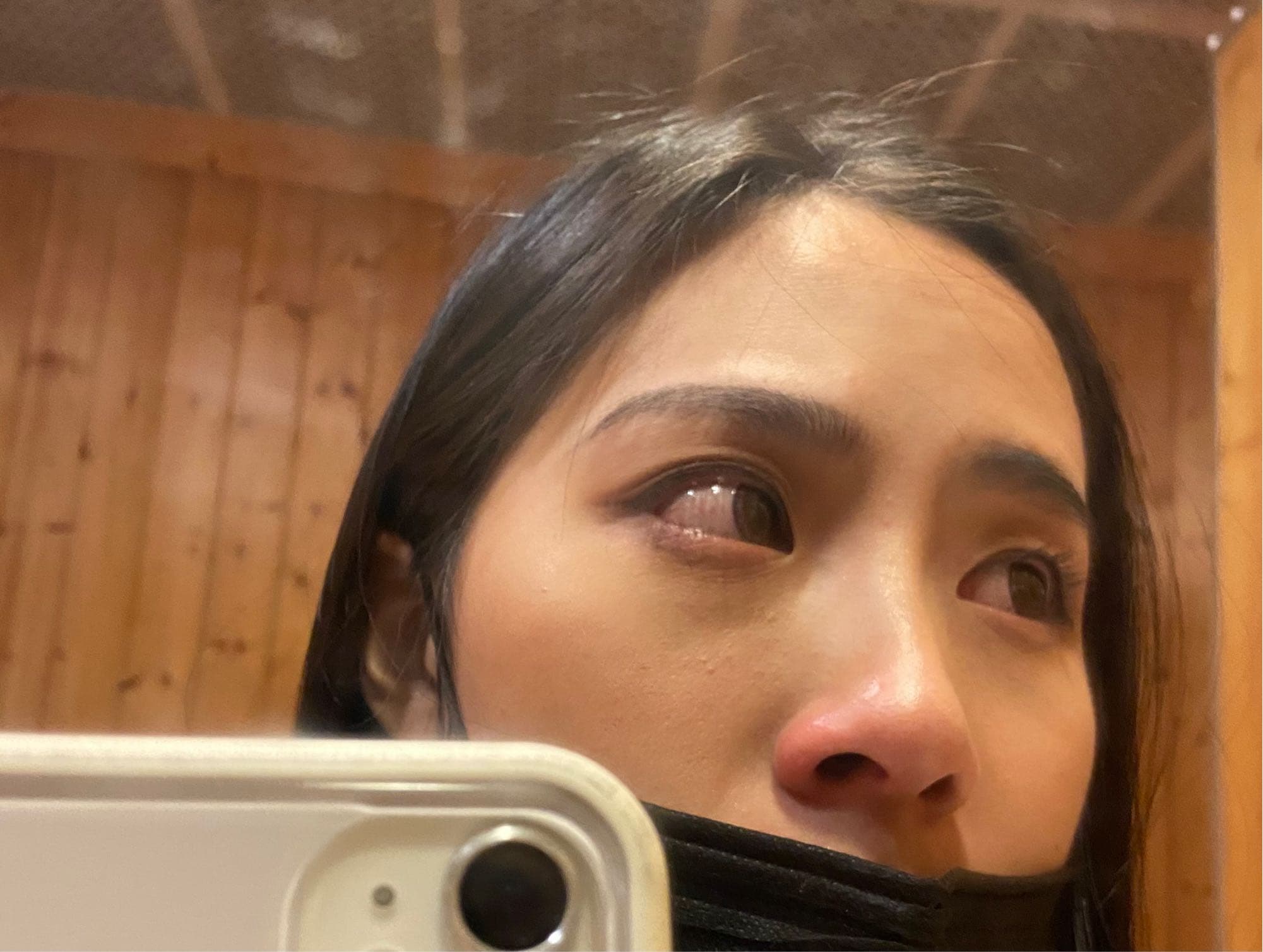 吃了誠實豆沙包的 爆汗爆哭feat.口罩實測 YSL 恆久完美無瑕持妝粉底 - 贊助板 | Dcard