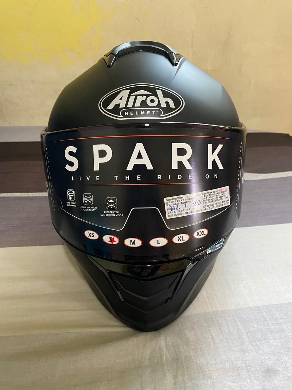 airoh spark隨手開箱 - 機車板 | Dcard