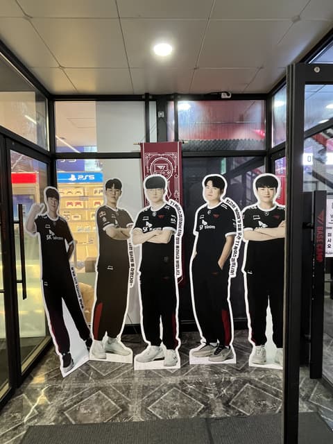 #分享 T1 朝聖之旅踩點隨筆紀錄 - 英雄聯盟板 | Dcard