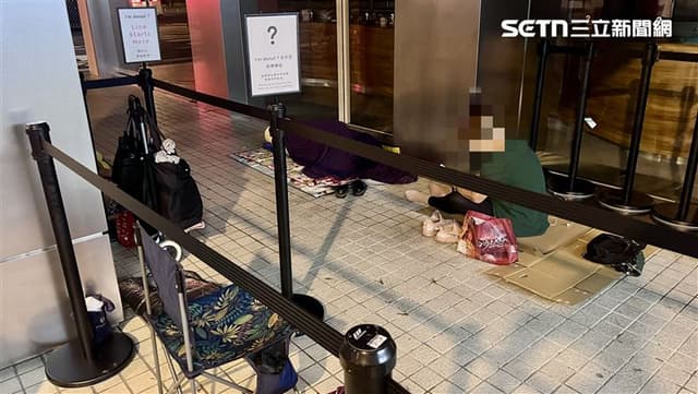 直擊／甜甜圈太夯！頭香開賣前12小時打地舖夜守 高雄男衝台北夜排 - SETN三立新聞網 (@setn54) | Dcard