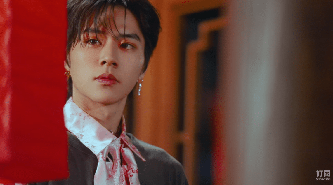 #分享 一起看月彎彎 mv畫面分析🌙月亮的變化？哲翔誰拿棋是對的？背景藏別首歌名？ - Ozone板 | Dcard