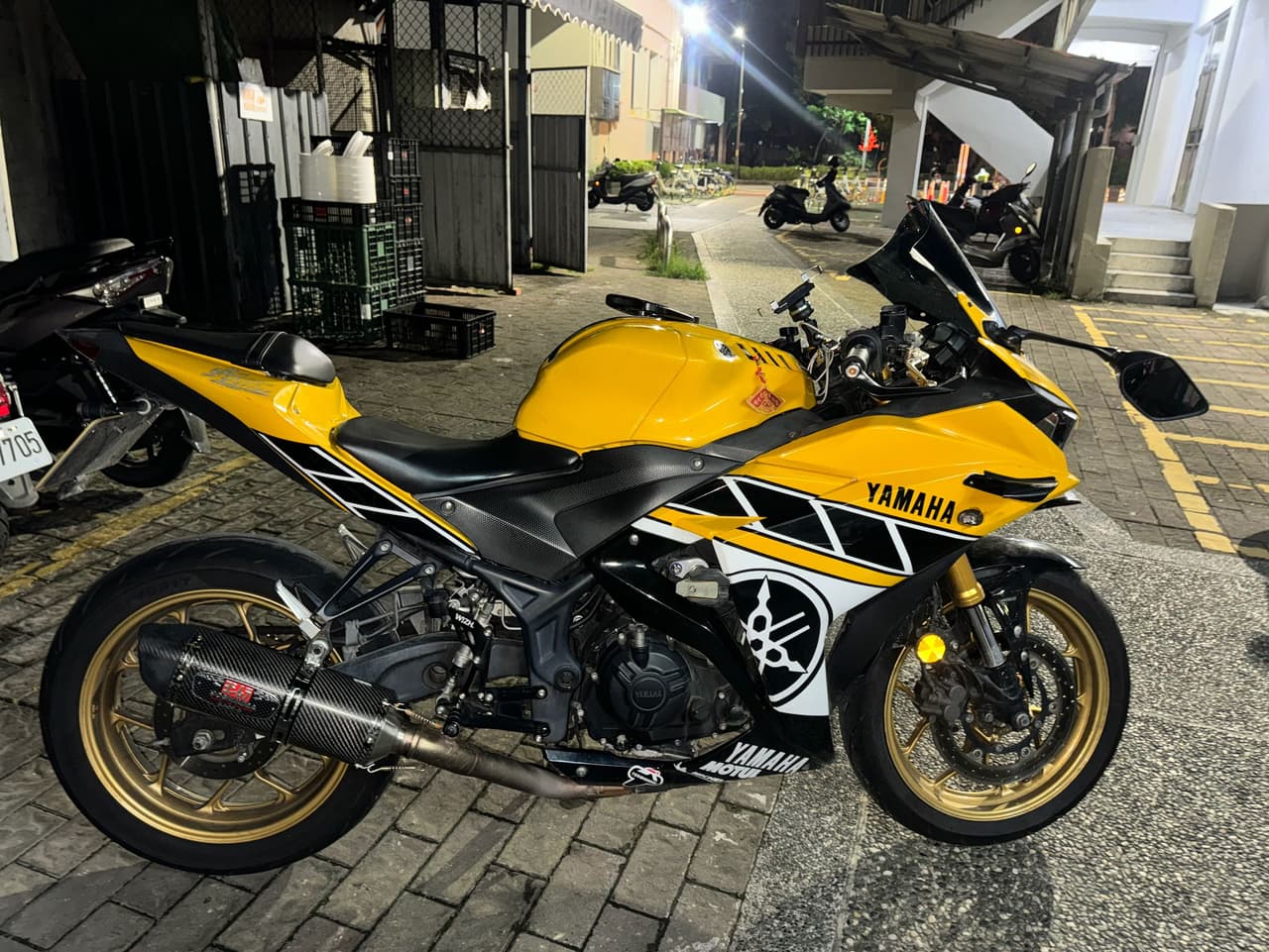 #我要賣 2017 R3 - 二手交易板 | Dcard