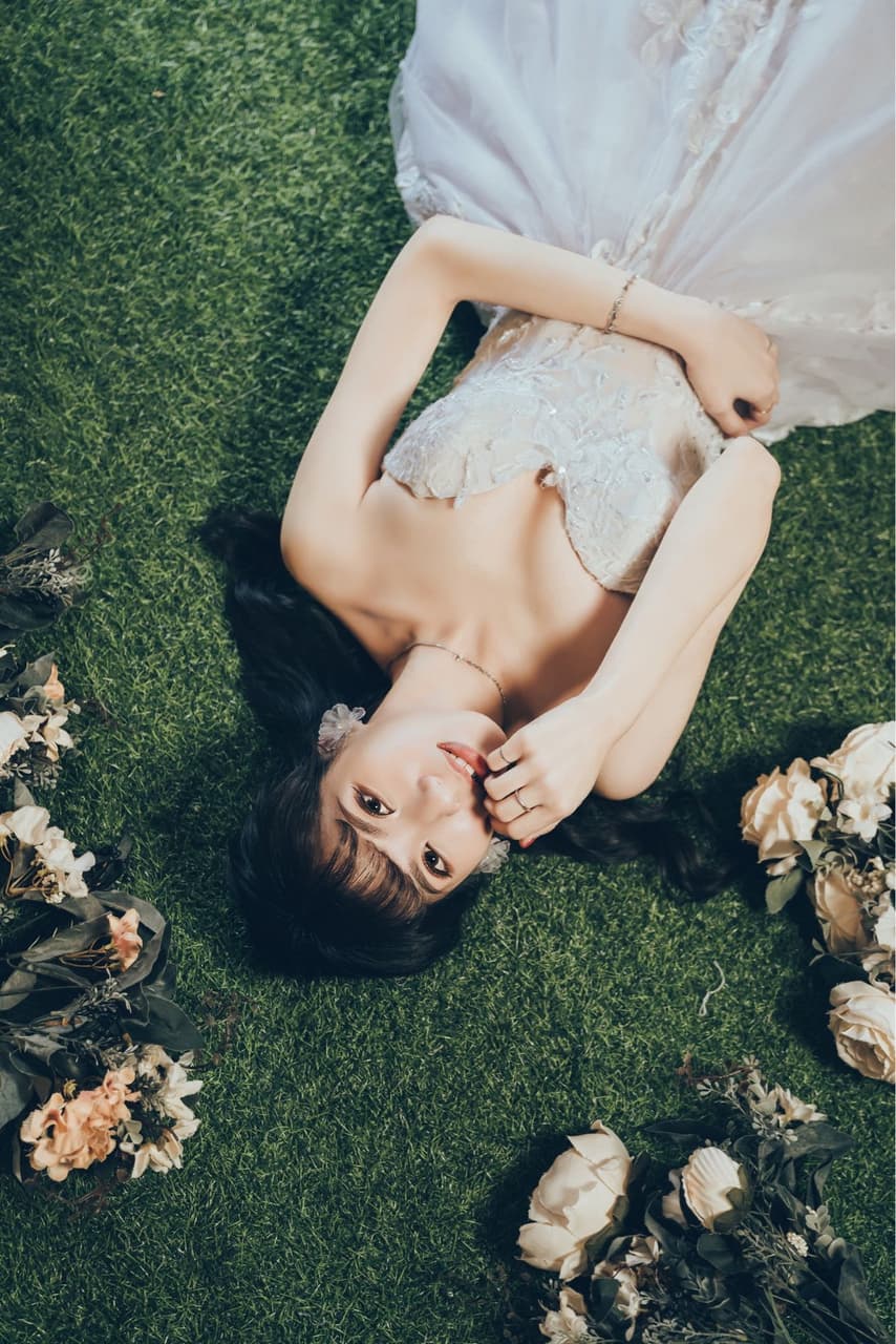 #分享 25歲個人寫真：風雨過後，我嫁給我自己 - 女孩板 | Dcard