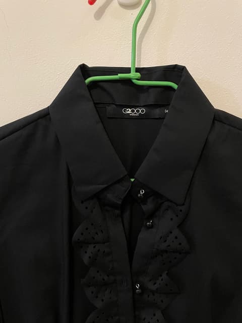 #我要賣 二手 G2000 西裝 襯衫 套裝 面試服 - 二手交易板 | Dcard