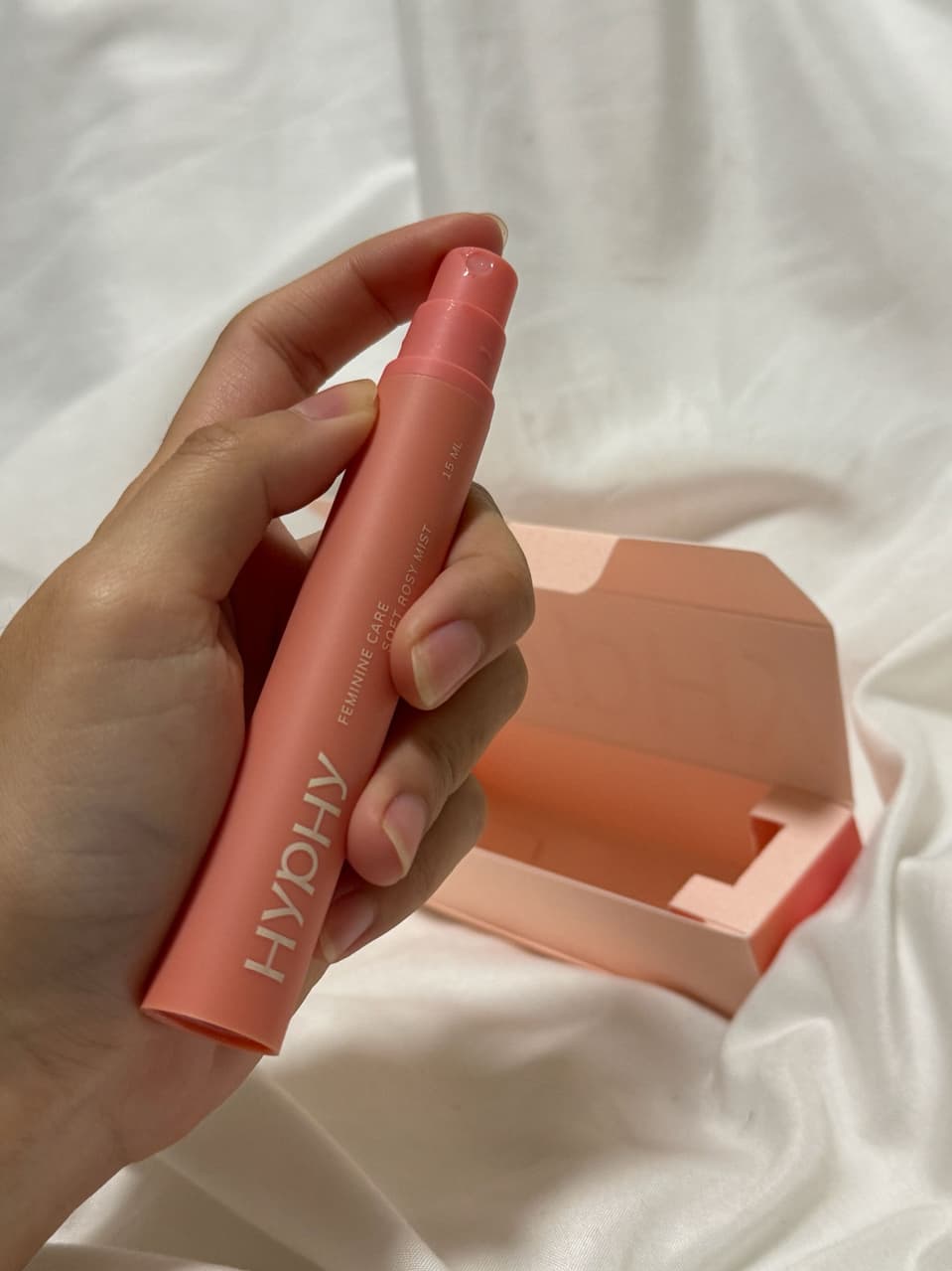 一噴即可清爽一整個夏天Hyphy私密平衡噴霧 - Van (@van.vanmake) | Dcard
