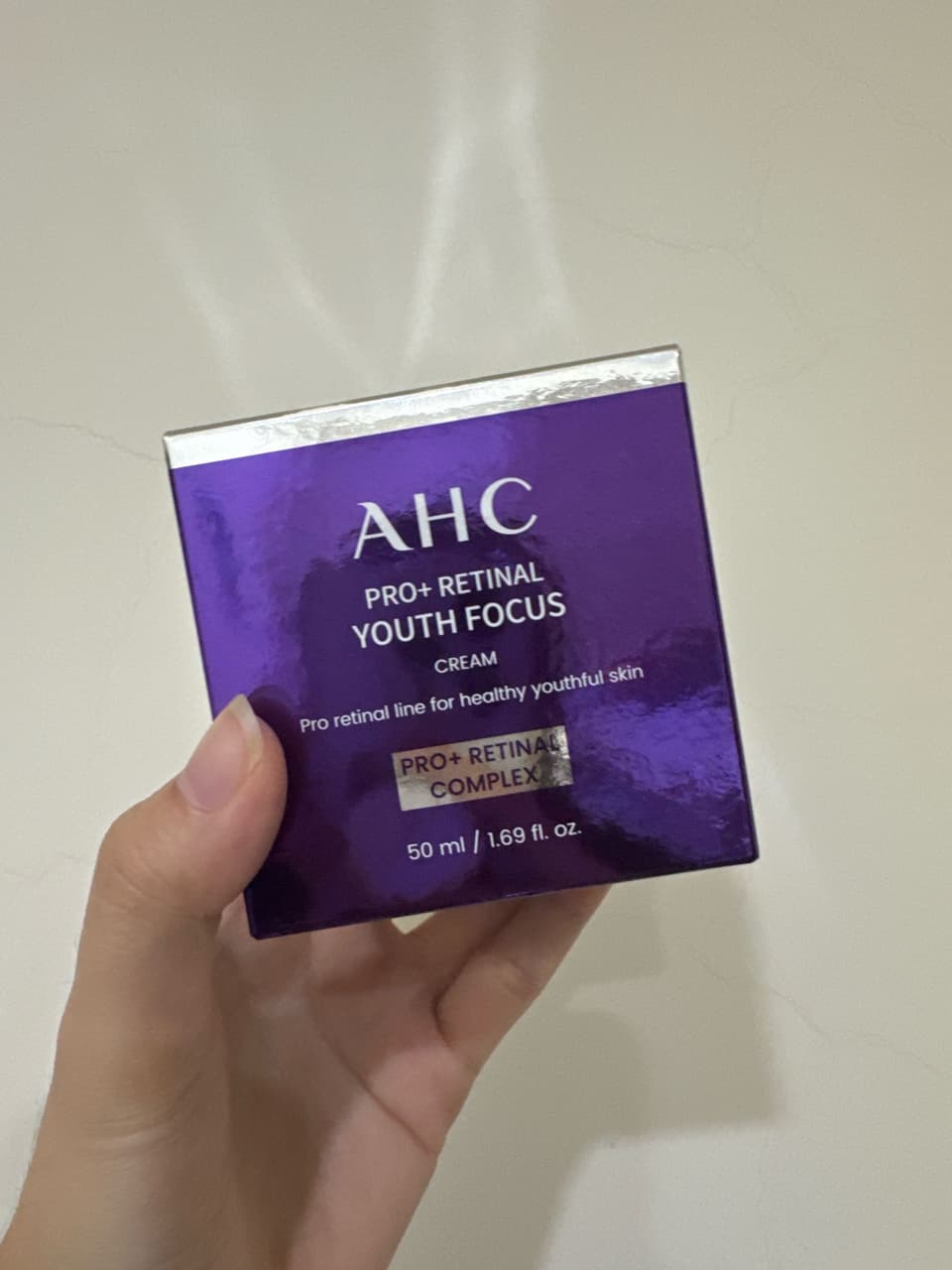 #我要賣 全新 契爾氏冰河醣蛋白保濕霜、AHC PRO+A醛逆時煥活緊緻霜 - 二手交易板 | Dcard