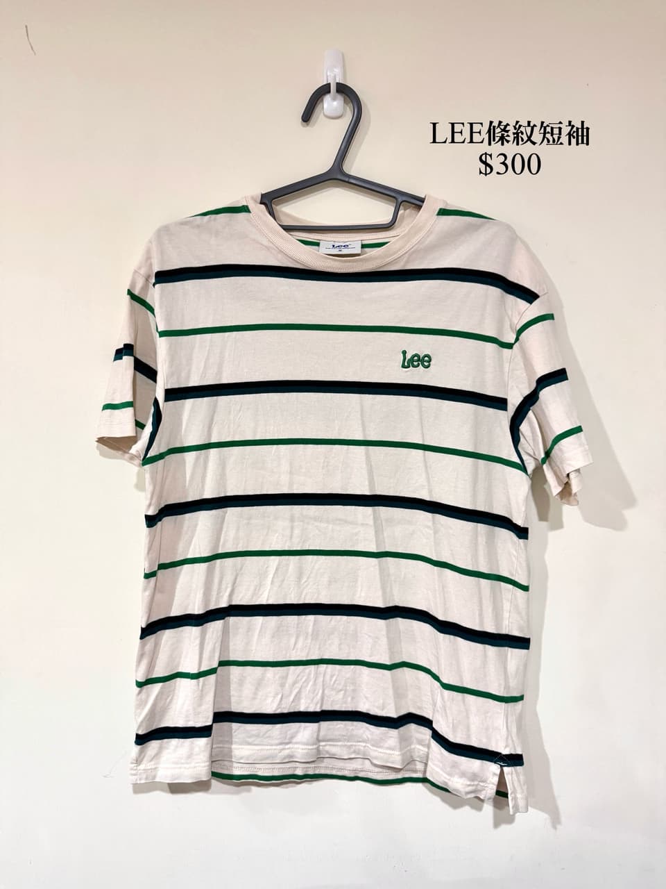 #我要賣 80元起 LEE/Uniqlo/GU/GAP/MLB/A&F/QueenShop…佛心價售出🌷美女們快來 - 二手交易板 | Dcard