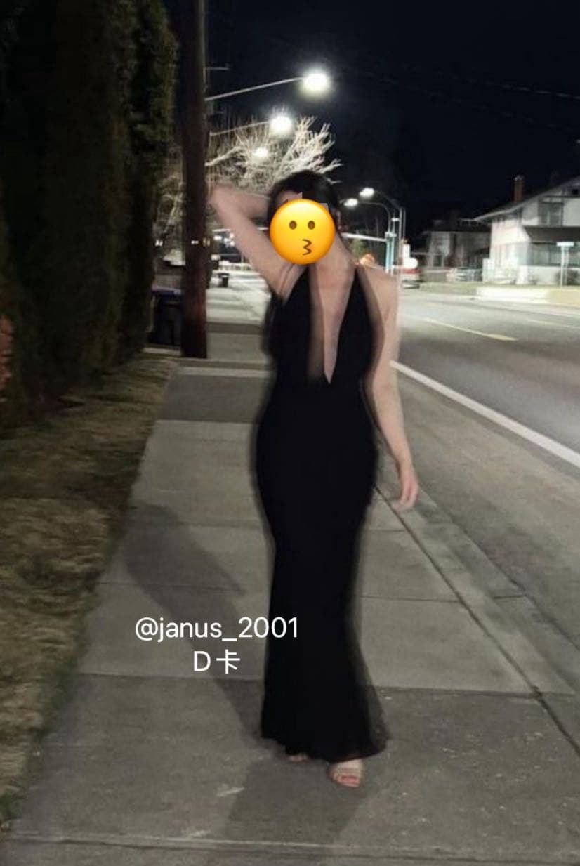 🤤勾人搭訕的前中空大露背晚裝😗 - 西斯板 | Dcard