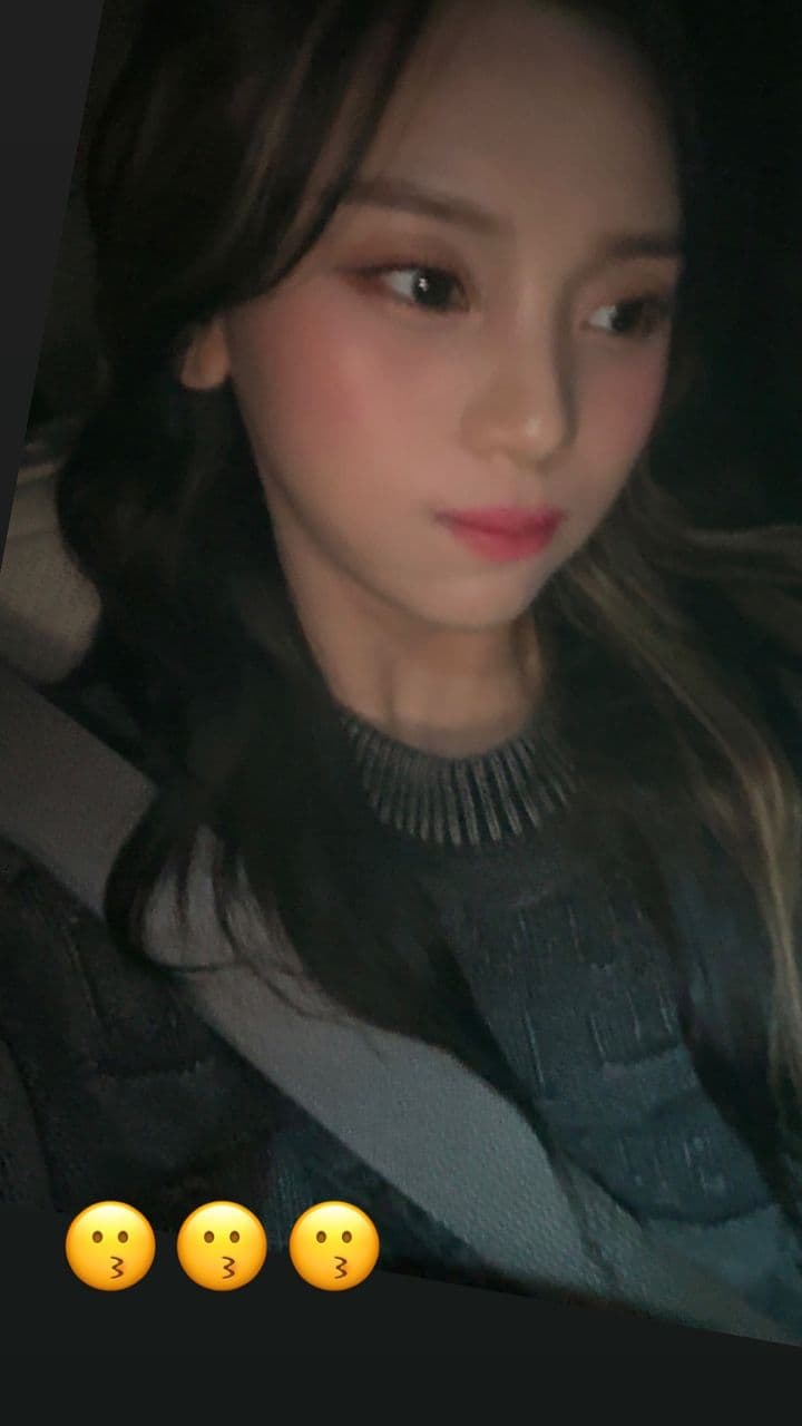 #更新 231108 Umji IG LIVE/貼文/頭貼更新 - GFRIEND板 | Dcard