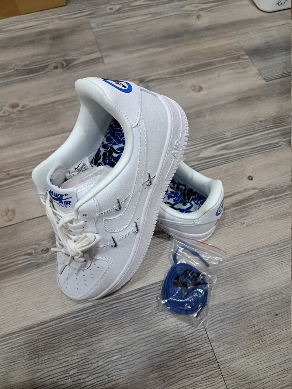 售全新air force 1'07 - 中原大學板 | Dcard