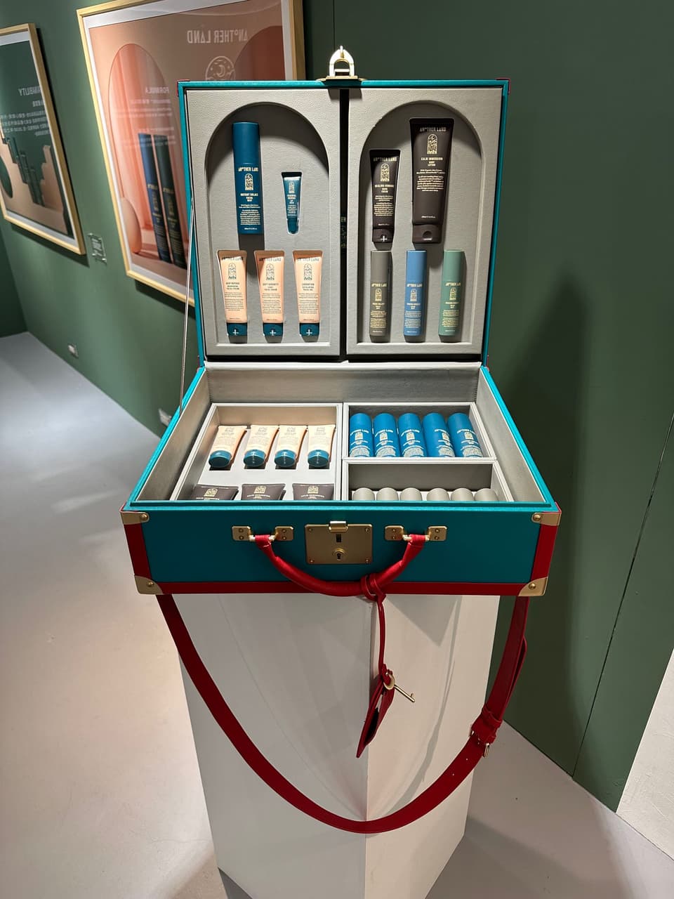 台灣與新加坡合作品牌 - Another land - 心情板 | Dcard