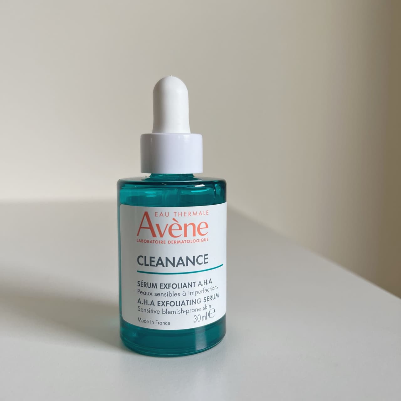 溫和不易刺激的酸類保養！ft. 雅漾AVENE - 芮妮是我🎈 (@chw98) | Dcard