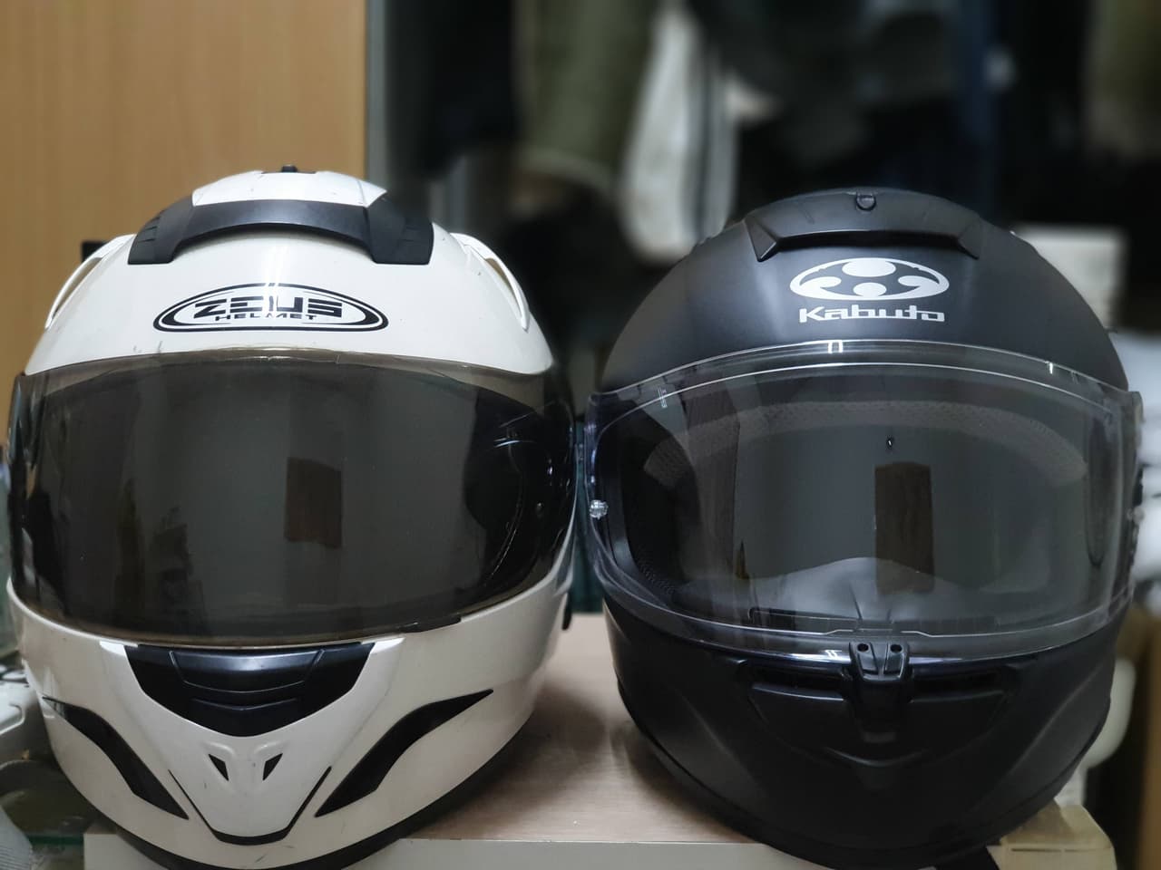 M2R-F5 SOL-SF6 OGK-空氣刀5 簡易比較文(0913更新ZEUS-806F) - 機車板 | Dcard