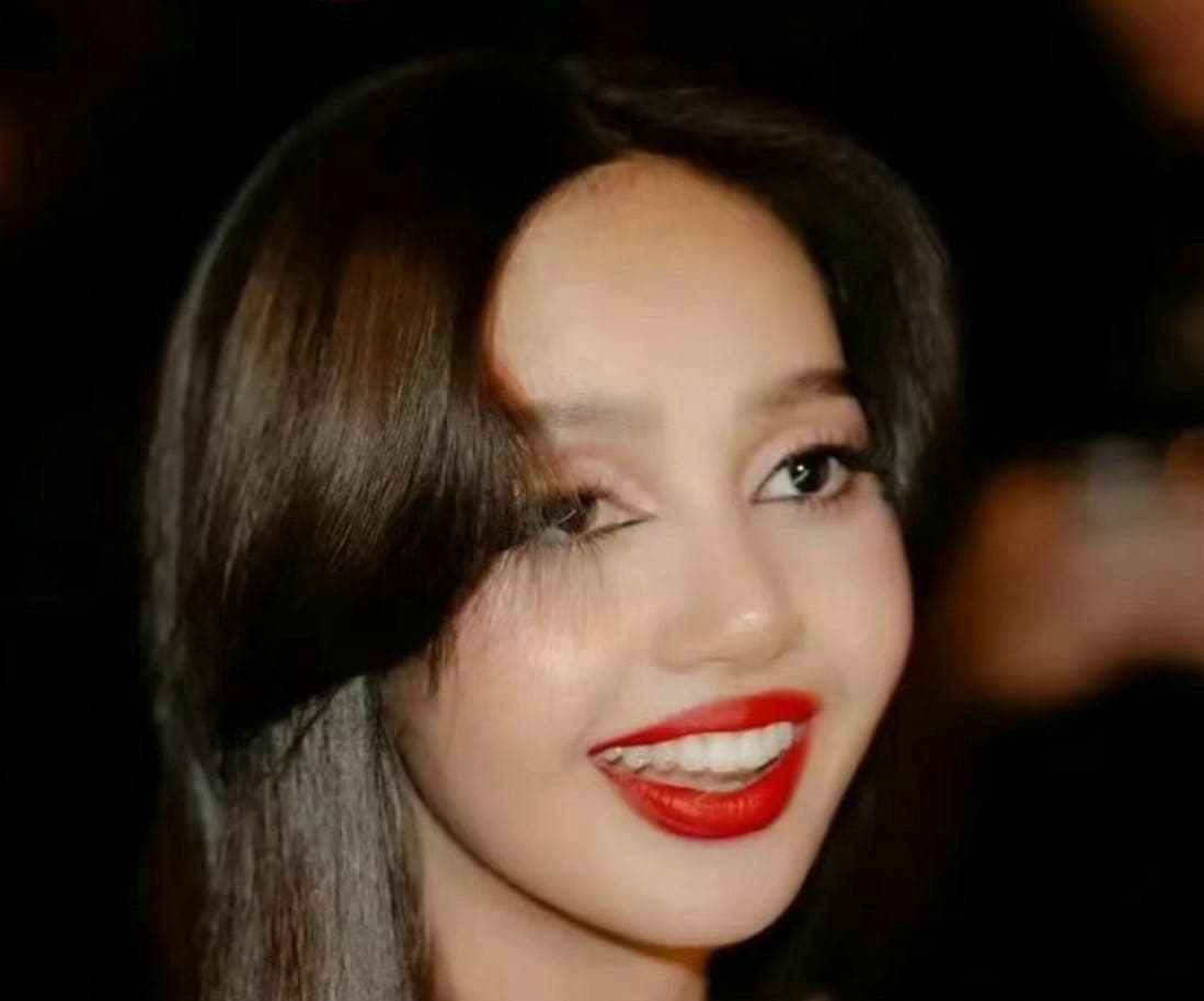 #新聞 Lisa瘋馬秀玩得開心 韓網無法接受：永遠都是泰國人 - B62 留言 | Dcard