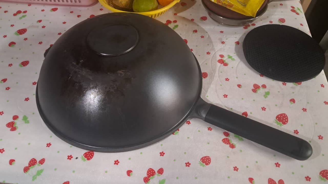 #廚具 #廚具推薦 (內含實測影片及真實使用心得)不含鐵弗龍的無塗層不沾鍋 WOKY 沃廚 恰恰鍋 - 烹飪板 | Dcard