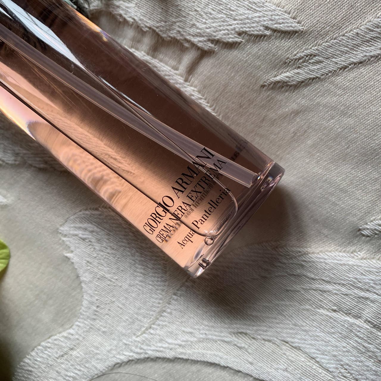 外貿協會買一個心情超好的GA黑曜岩精萃露＋光影粉底((含5ml乳霜 - 美妝板 | Dcard