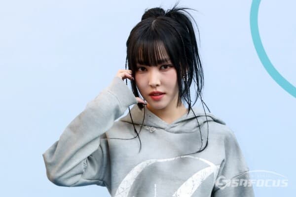 #行程 230907 Yuju, Umji 2024 SS Seoul Fashion Week Day3 - GFRIEND板 | Dcard