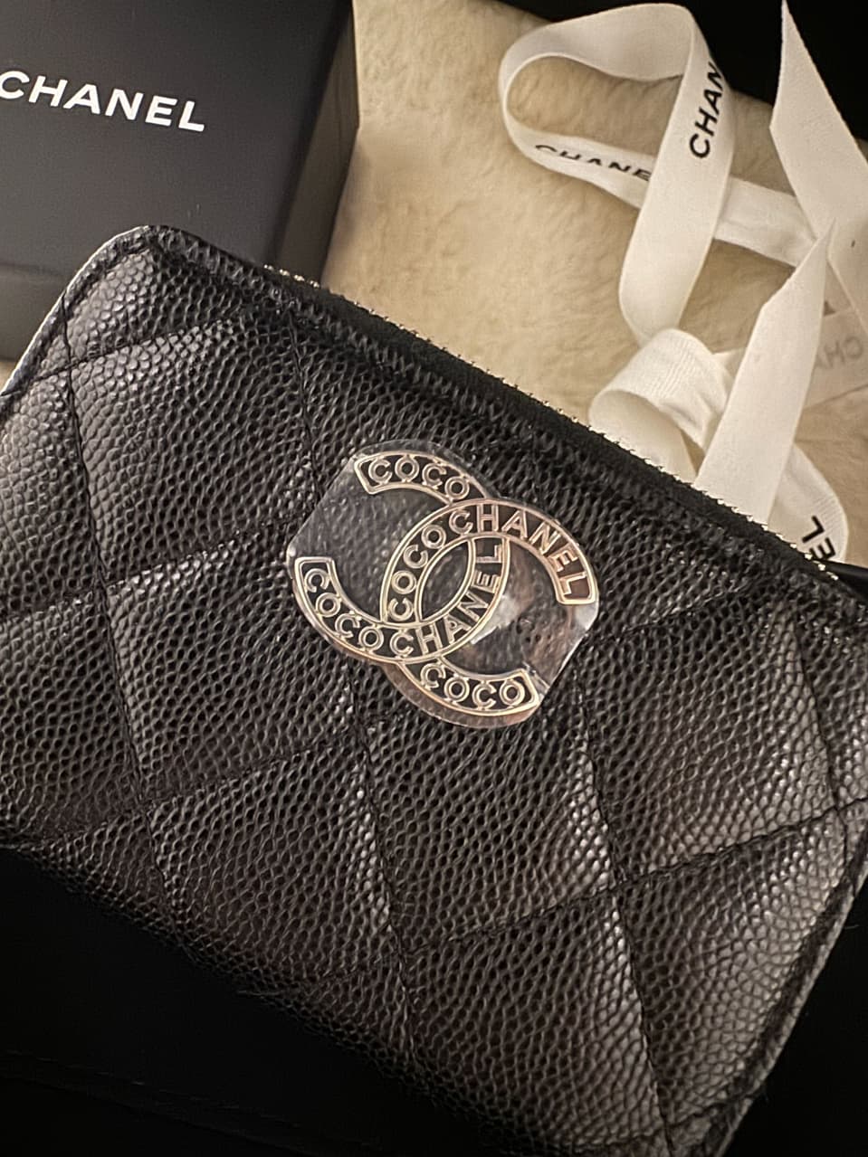 #我要賣 Chanel 24P 字母logo零錢卡包 - 二手交易板 | Dcard