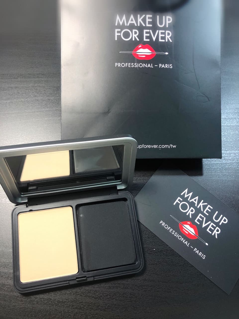 一年回購三次 兼具高遮瑕且不厚重的粉餅🥳！Make up forever 柔霧空氣粉餅 - 美妝板 | Dcard