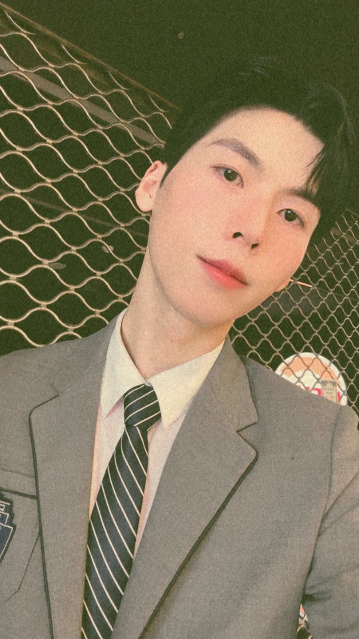 大叔裝高中生 - 歌舞劇先生 (@mr.opera) | Dcard