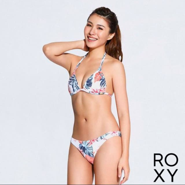 #問 大胸女孩適合ROXY泳衣嗎？ - 女孩板 | Dcard
