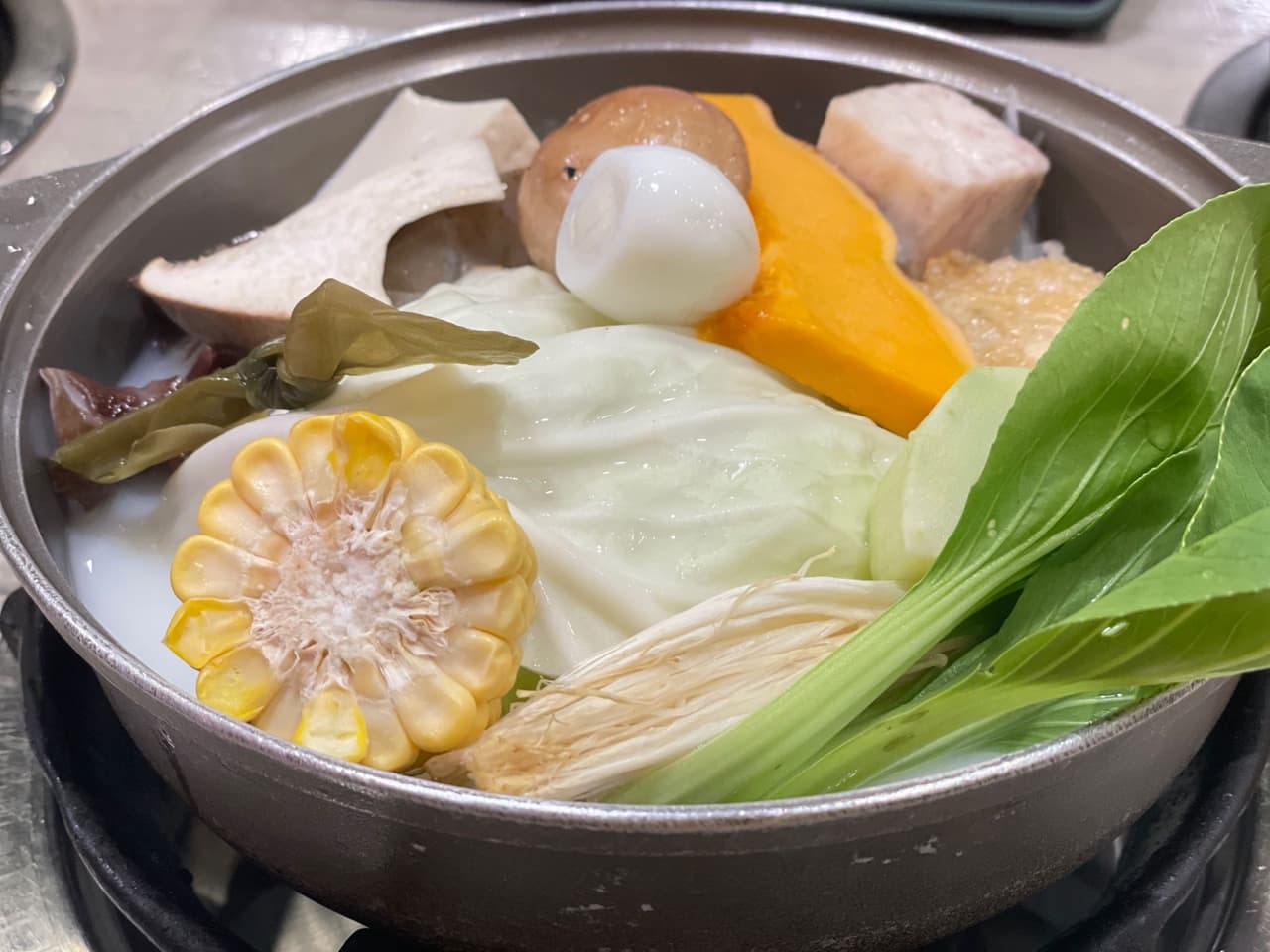 #食記 GOMAJI探店🌟晴好食鍋物（三重） - Jamie (@johnlonewu) | Dcard