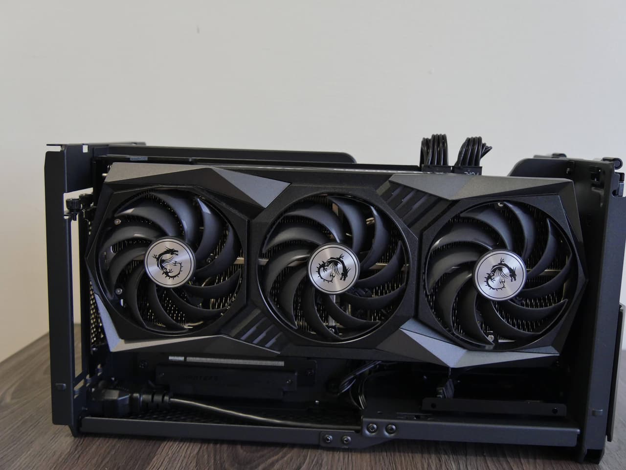 #開箱 伸縮自如的PHANTEKS SHIFT XT - 3C板 | Dcard