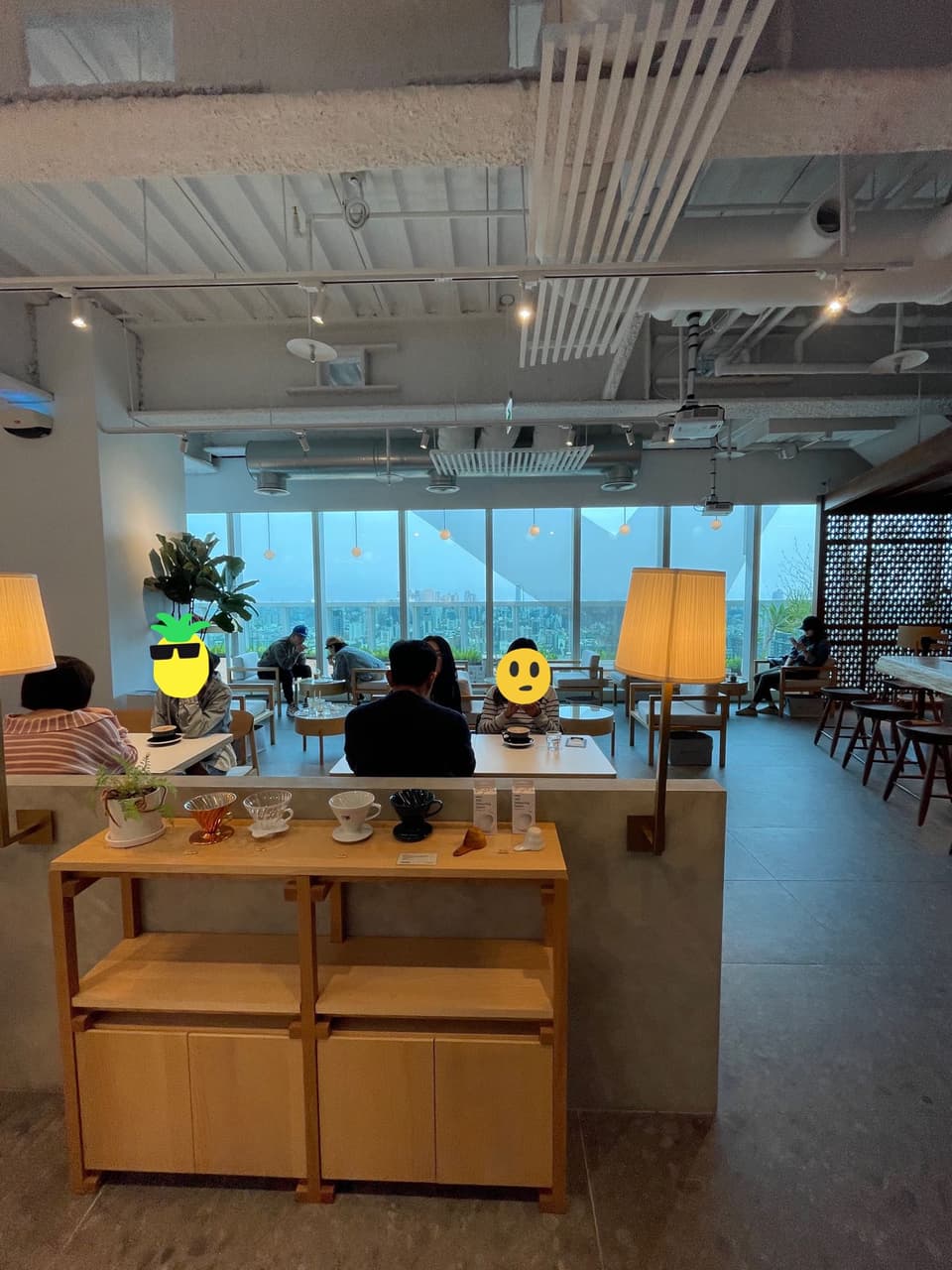 REC Coffee 日本福岡隱身在台中大樓裡 #人生自由式 - 美食板 | Dcard