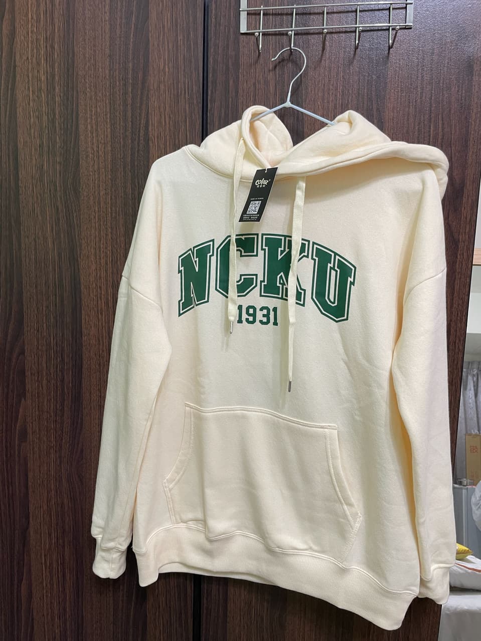 #已售 全新NCKU刷毛大學T - 成功大學二手物交流板 | Dcard