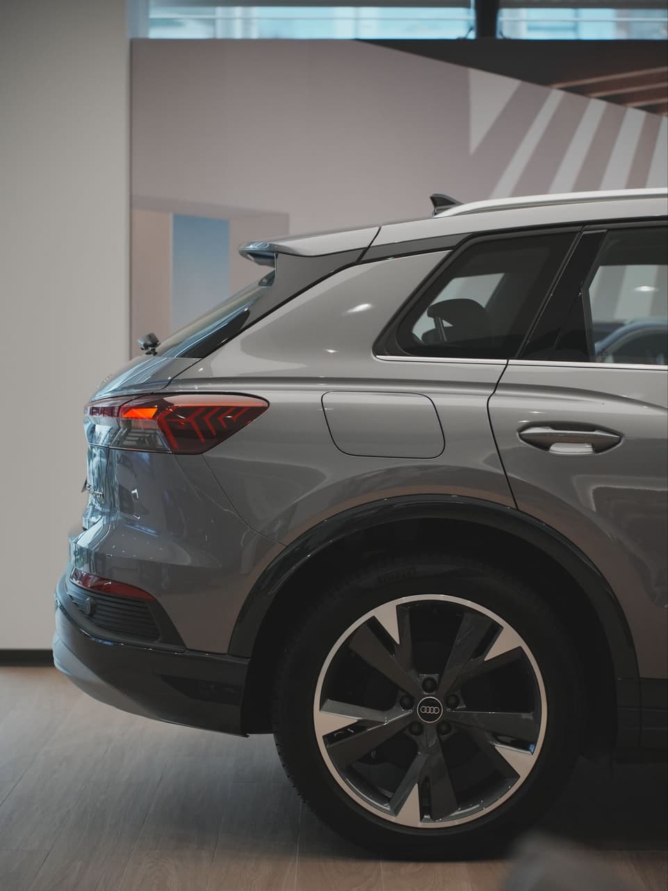 Audi Q4 e-tron 45 advanced Typhoon Gray - 汽車板 | Dcard