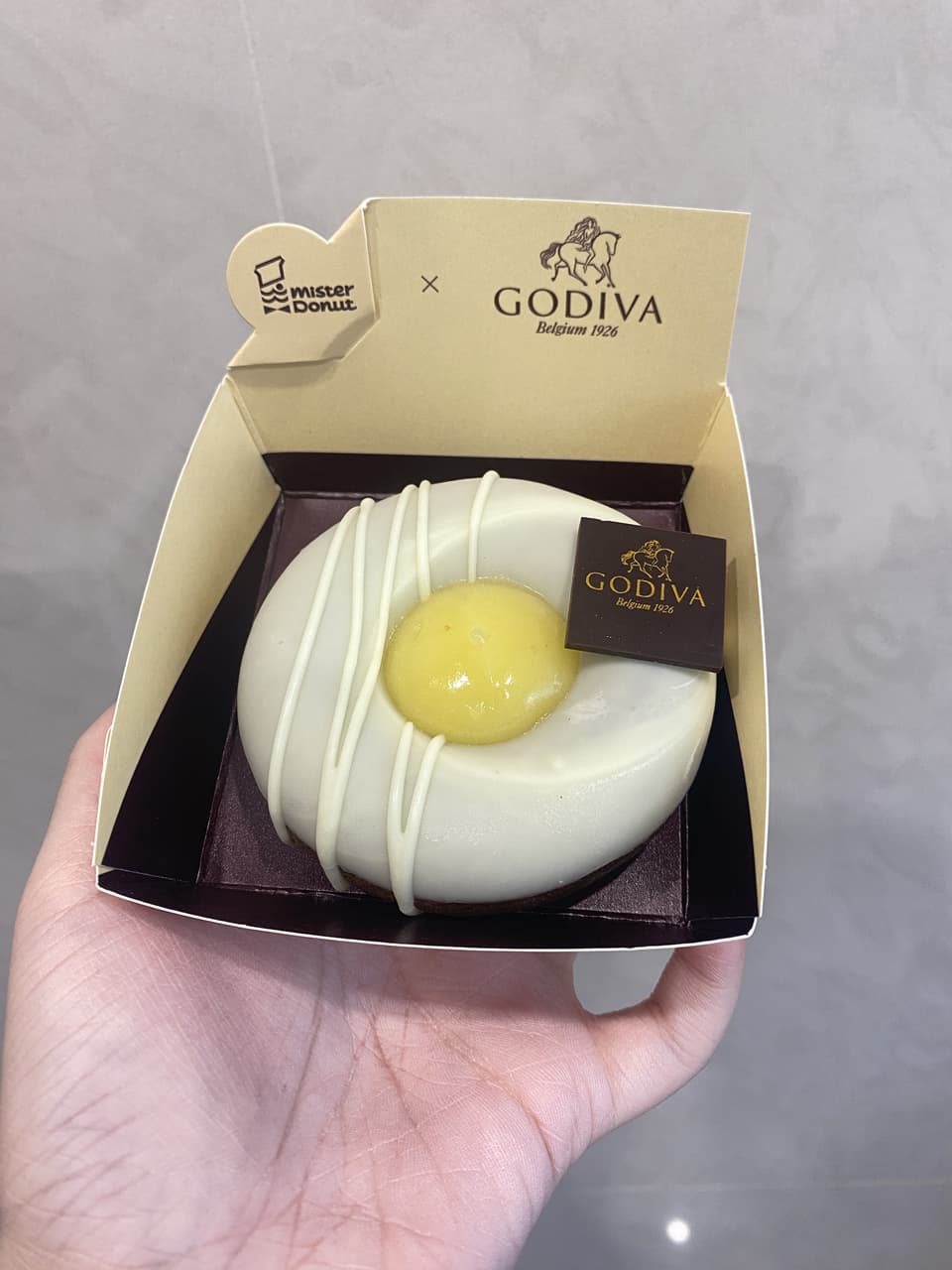 ＃開箱 Godiva X Mister Donut聯名甜甜圈 - 美食板 | Dcard