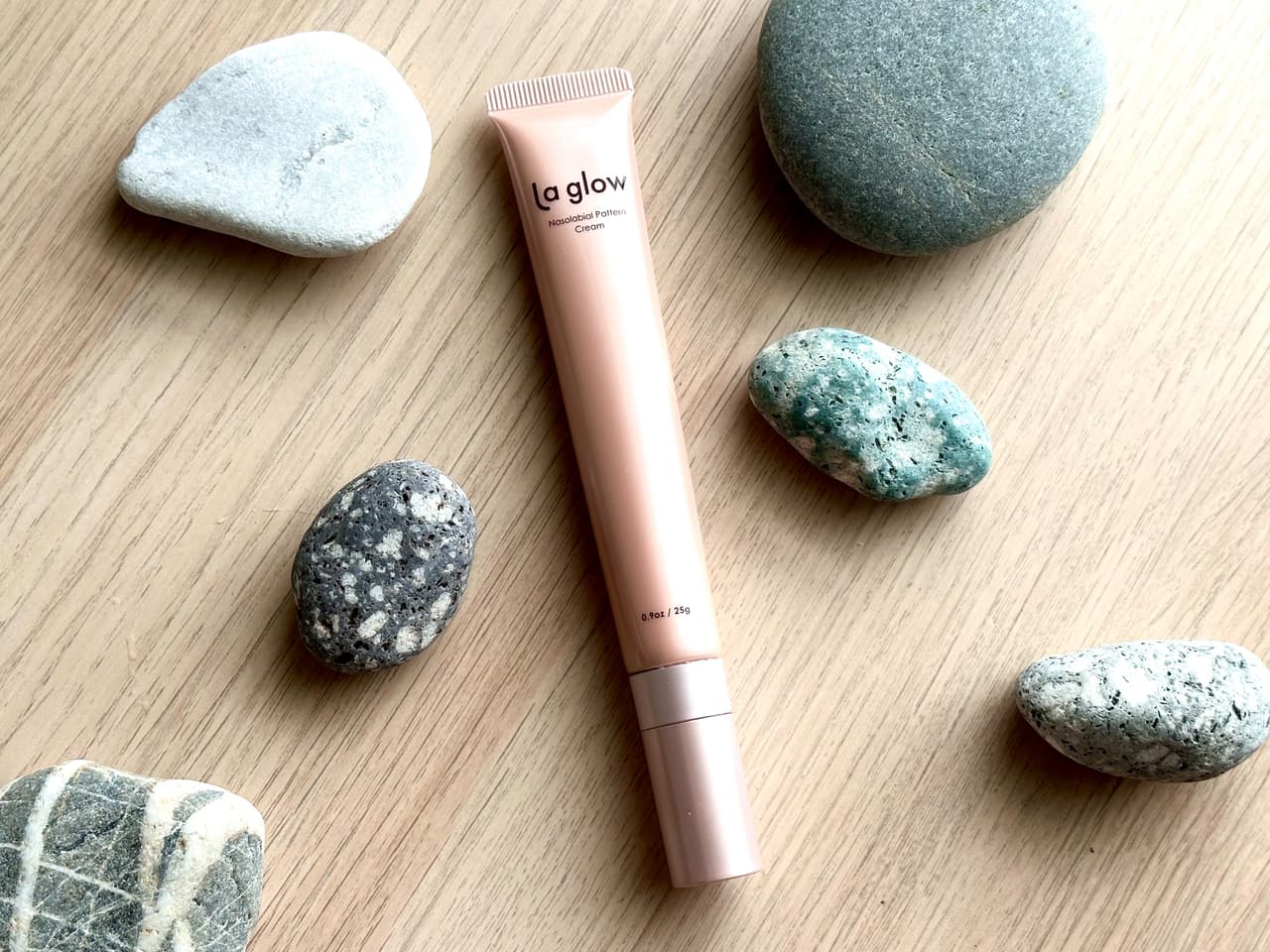 #分享 #好物推薦 『La Glow法令紋撫紋霜（溫和版）』 - 美妝板 | Dcard