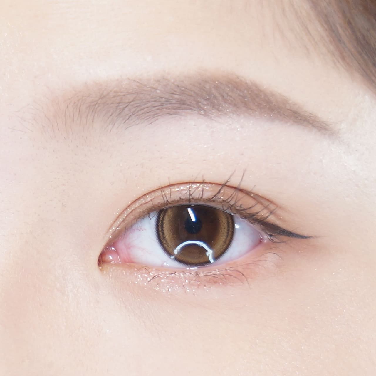 冬日裡的第一杯奶茶隱眼 Luena全新高光系新品 - Van (@van.vanmake) | Dcard