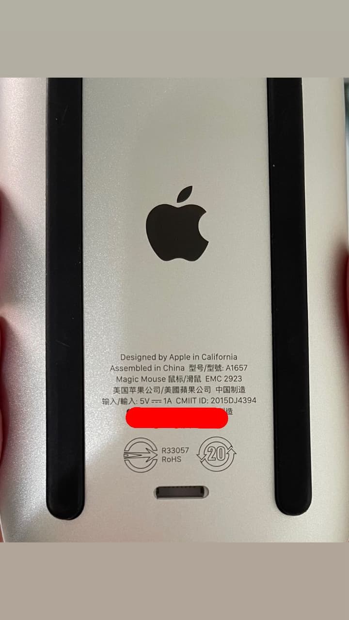 #請益 Magic Mouse 2充電孔歪歪的 - Apple板 | Dcard