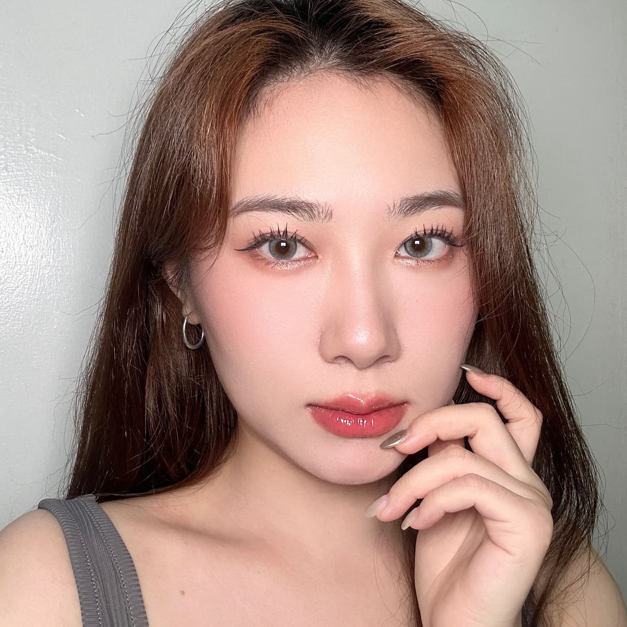 🫶🏻OPT 尼斯灰&赫拉棕 混血感新色 - 摸你卡撐 (@vivi47) | Dcard