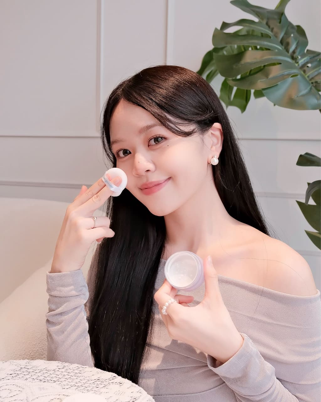 夏日持久不脫妝底妝秘密～韓妞必備平價底妝法寶！VDL妝前乳&蜜粉～夏季也能維持全天候持久韓系水光肌！ - 陳莫-行走的阿極🐻‍ ️🤍 (@snila.___) | Dcard