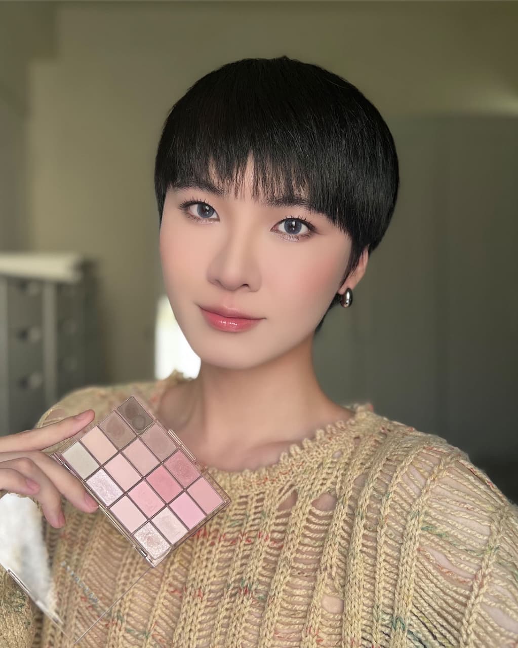 #分享 令人困惑的wakemake 眼影盤10號🫧 - 美妝板 | Dcard