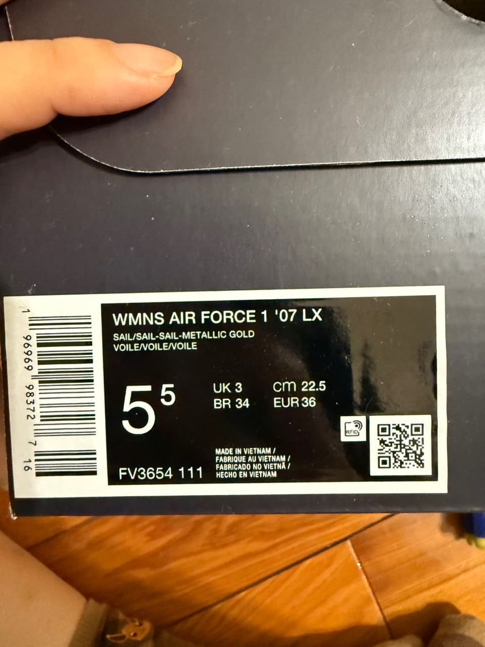 #我要賣 Nike Air Force1小金勾女鞋 EUR36 - 二手交易板 | Dcard