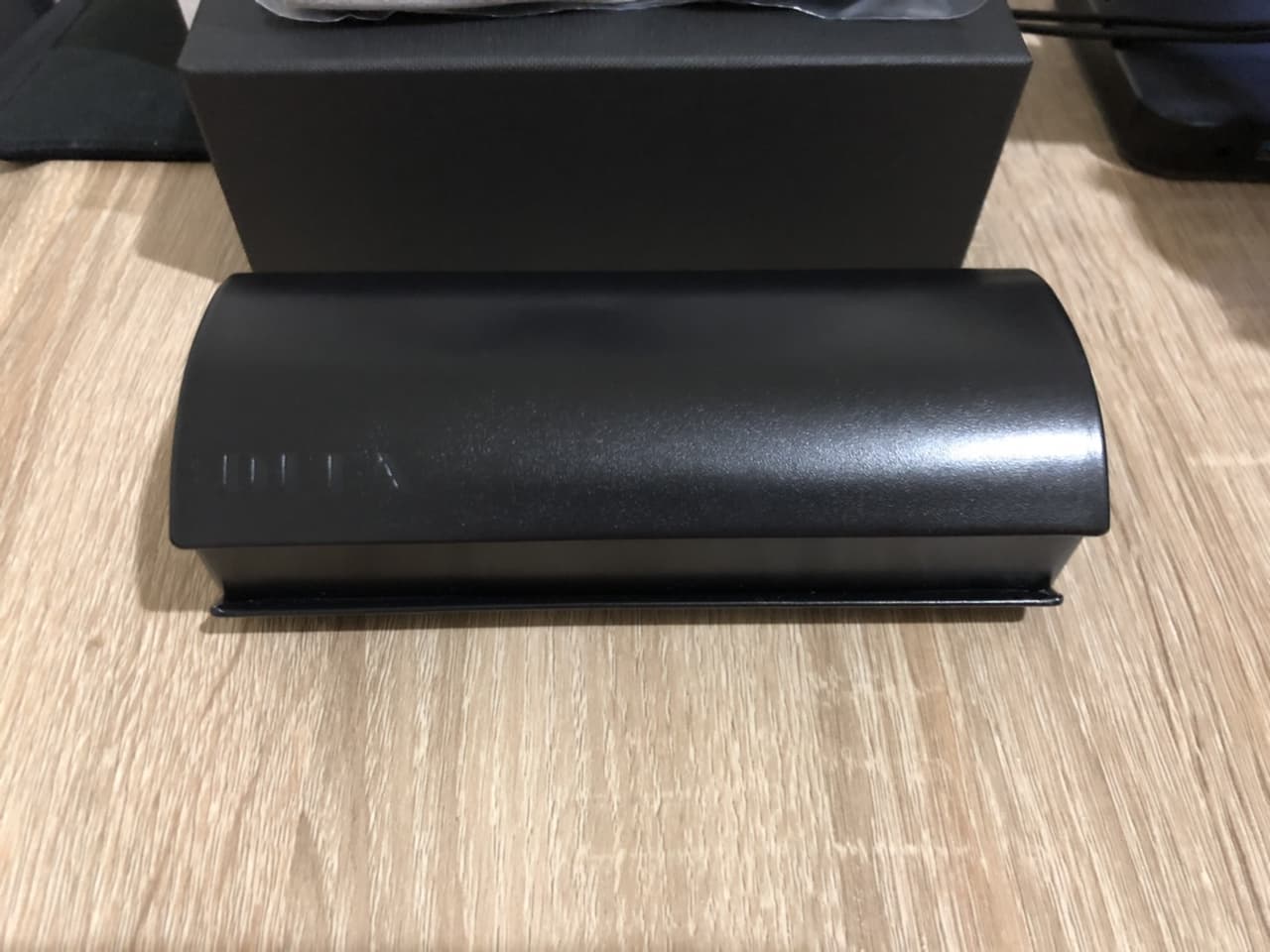 #簡單開箱 #眼鏡 Dita United 2078 & Thom Browne TB-908紅白藍 開箱 - 穿搭板 | Dcard