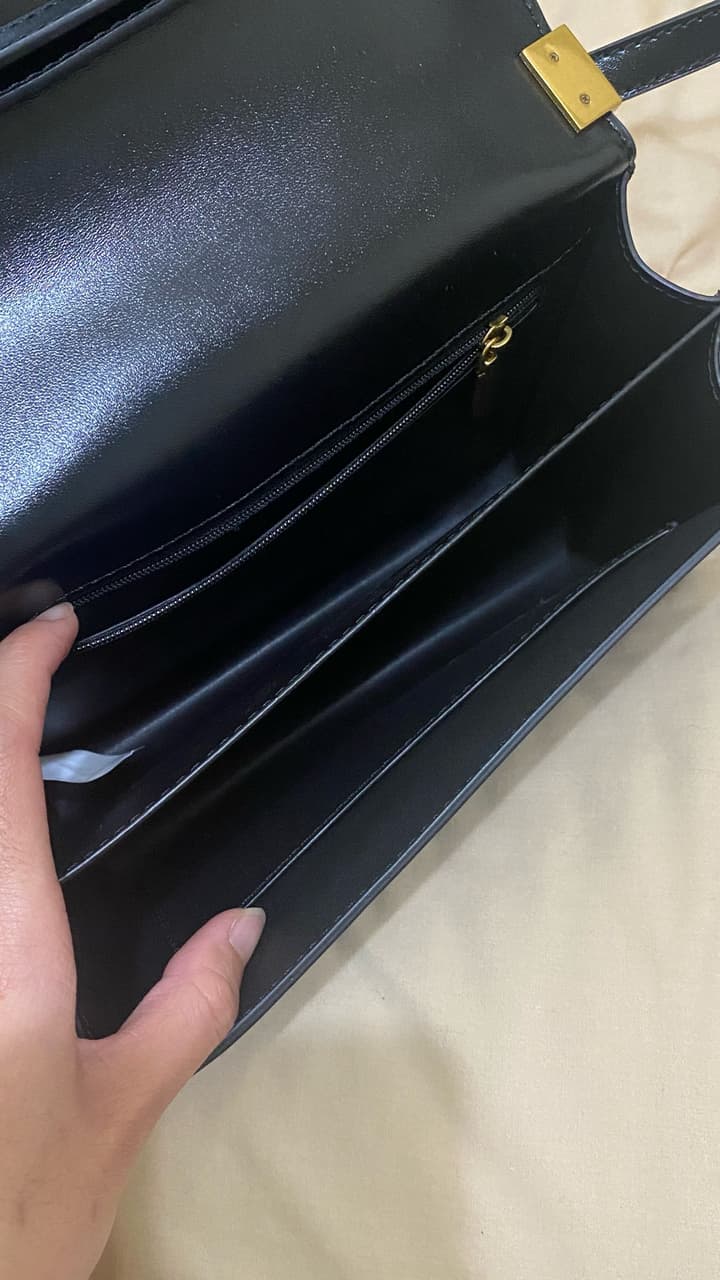 #我要賣 9.9成新 CK 金釦包（黑色） - 二手交易板 | Dcard