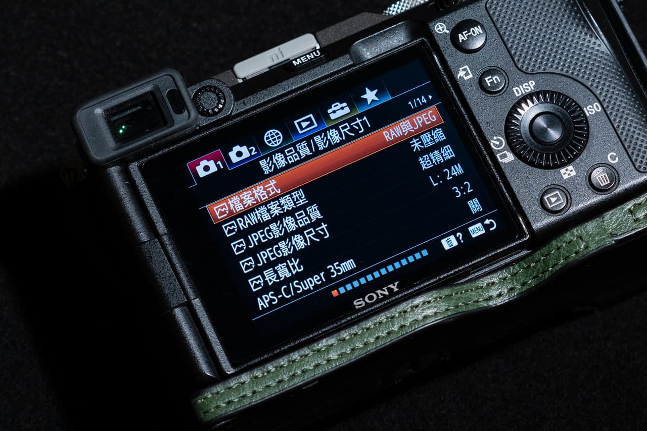 #選購 在大家搶著買a7C2時，我跑去帶了一台初代a7C回家 — 我的新朋友Sony a7C - 攝影板 | Dcard