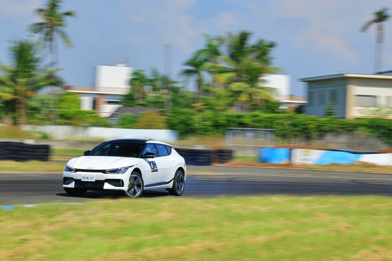 (映像分享) 寂靜狂野in屏東大鵬灣賽車場 feat. Kia EV6 GT - 映像生活 (@imagelife) | Dcard