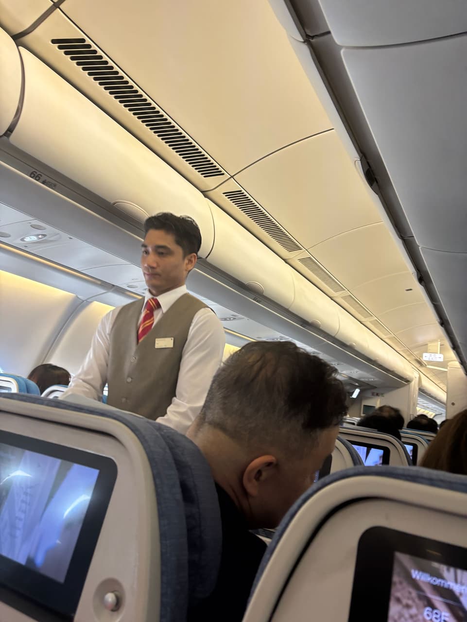 尋求超帥空少 - 彩虹板 | Dcard