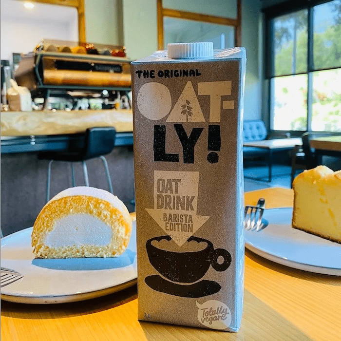 Oatly 今天一瓶 100 多可以買！！ - 美食板 | Dcard