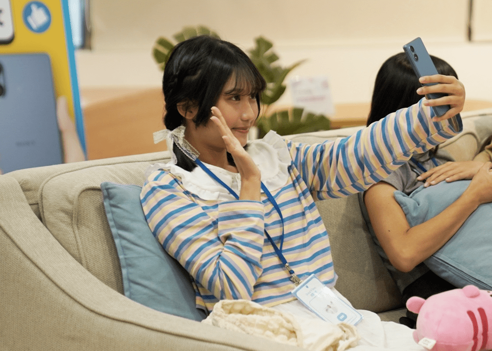 #閒聊 #現場直擊 Sony ️Dcard今日我最美來啦🤩 輕鬆拍美照就用Sony Xperia 5 V 💗只要一分鐘內建Video Creator產出精彩影片🔥 - 攝影板 | Dcard