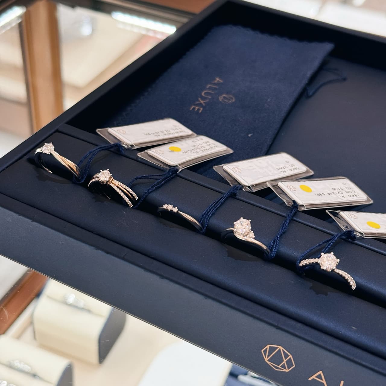 指尖上的永恆💕打造專屬於妳的鑽戒 | ALUXE亞立詩💍 - Elaine#163 (@elaine163) | Dcard