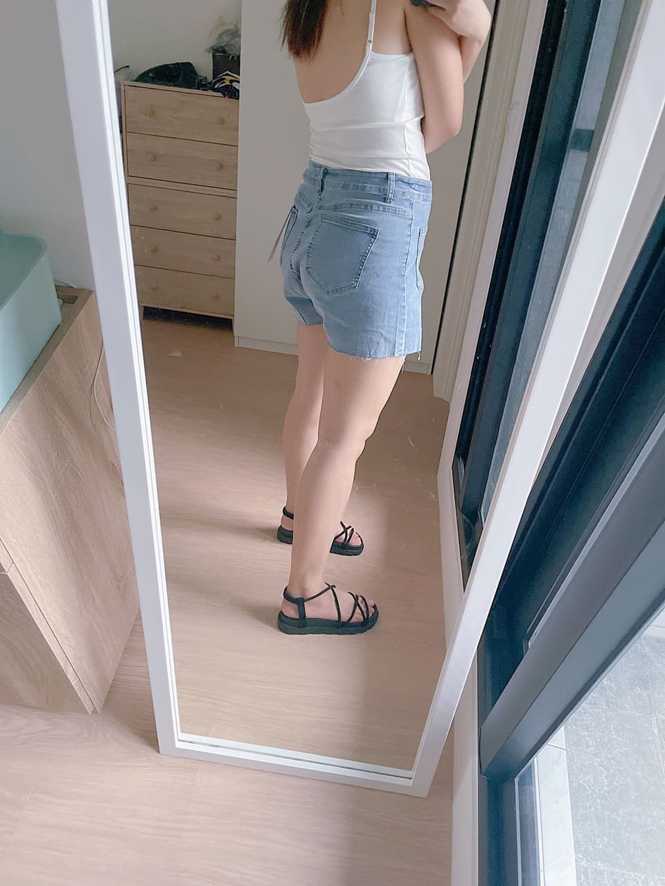 #分享 首爾妹 Seoul Mate 平均 $139 一條的「-5kg牛仔褲」到底好不好穿 - 穿搭板 | Dcard