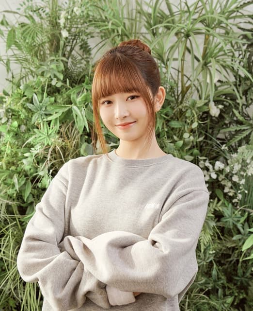 #代言 Rei - FCMM 23S/S 新品Look Book (購買送小卡) - IVE板 | Dcard