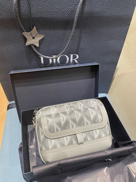 #分享 分享第一顆Dior 男包 - 精品板 | Dcard