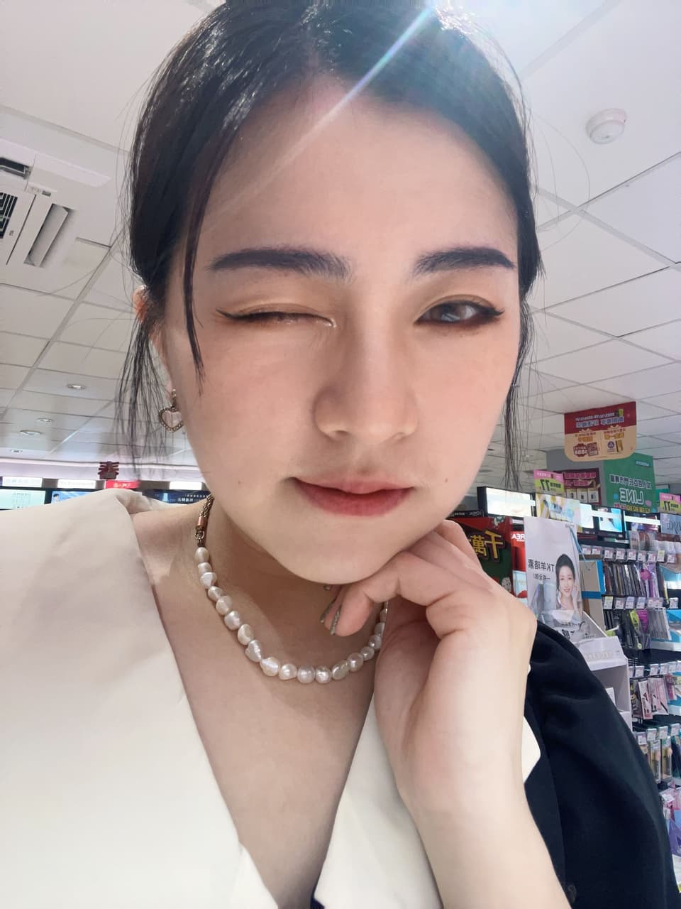 Mindy年度愛用眼線1028眼線膠筆😍 - Hanee (@pin_han_wang) | Dcard